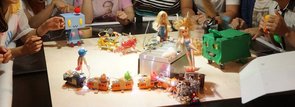 HEBOCON: The Robot Contest for Dummies